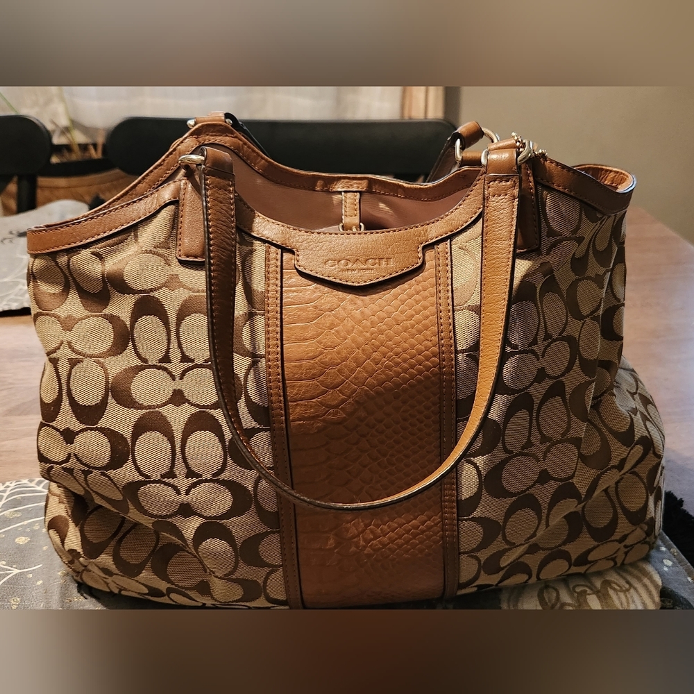 Coach Khali & Saddle Python Signature Stripe Tote - Gem